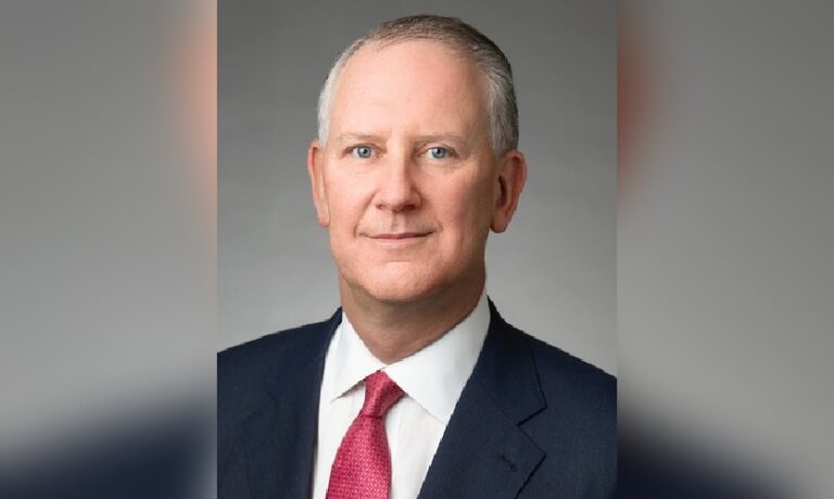 AIG reports profit increase in busy third quarter - Business Insurance